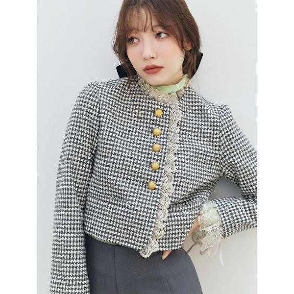 ZOZO問い合わせ番号:109840669ショップ:LILY BROWN，リリー ブラウンブランド:LILY BROWN，リリーブラウン商品名:「L.B CANDY STOCK」 ビジューアタッチドクラシックジャケットカテゴリ:ジャケット/...