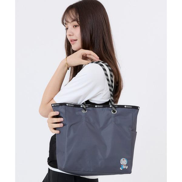 ZOZO問い合わせ番号:110350233ショップ:LeSportsac，レスポートサックブランド:LeSportsac，レスポートサック商品名:「DORAEMON」ML 2 WAY TOTEカテゴリ:バッグ>トートバッグブランド品番...