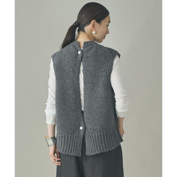 ZOZO問い合わせ番号:110516673ショップ:Curensology，カレンソロジーブランド:Curensology，カレンソロジー商品名:Curensology(カレンソロジー)/パールボタンニットベストカテゴリ:トップス>ニ...