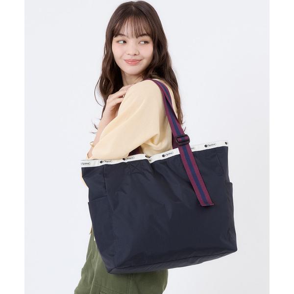 ZOZO問い合わせ番号:110758044ショップ:LeSportsac，レスポートサックブランド:LeSportsac，レスポートサック商品名:LG HANDLE ADJ TOTE ディープシー/パープルネイビーウェビングカテゴリ:バッグ...