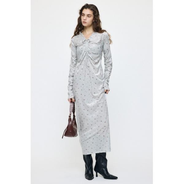 ZOZO問い合わせ番号:110913563ショップ:MOUSSY，マウジーブランド:MOUSSY，マウジー商品名:「26年AW新作」VELOUR V NECK マキシドレスカテゴリ:ワンピース/ドレス>ワンピースブランド品番:010J...