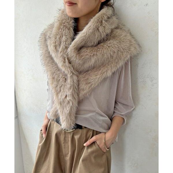 ZOZO問い合わせ番号:110914974ショップ:DouDou，ドゥドゥブランド:DouDou，ドゥドゥ商品名:ファー三角ストールカテゴリ:ファッション雑貨>マフラーブランド品番:DDZ1062216A0002素材:ポリエステル10...