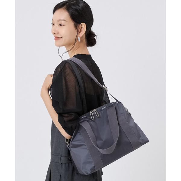 ZOZO問い合わせ番号:111198234ショップ:LeSportsac，レスポートサックブランド:LeSportsac，レスポートサック商品名:ESSENTIAL E/W BOWLER TOTE シャドウグレーCカテゴリ:バッグ>ト...