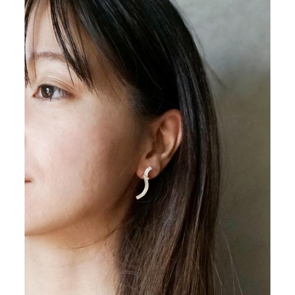 ZOZO問い合わせ番号:56418280ショップ:a.depeche，アデペシュブランド:contra bo nepre，コントラ ボ ネプレ 商品名:Reli earring curve  / イヤリングカテゴリ:アクセサリー>イヤ...