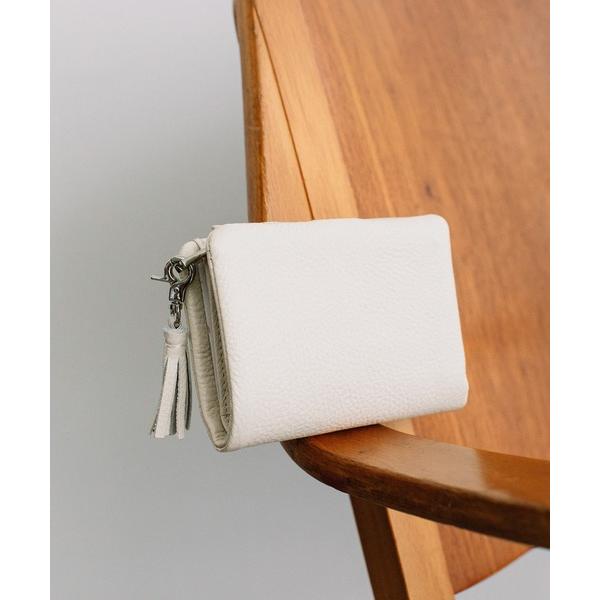 ZOZO問い合わせ番号:57475500ショップ:LuuNa &amp; GreG the Store，ルーナアンドグレッグザストアブランド:Beau're，ヴュレ商品名:BEAURE ヴュレ カウレザー  二つ折り 財布カテゴリ:財布/小...