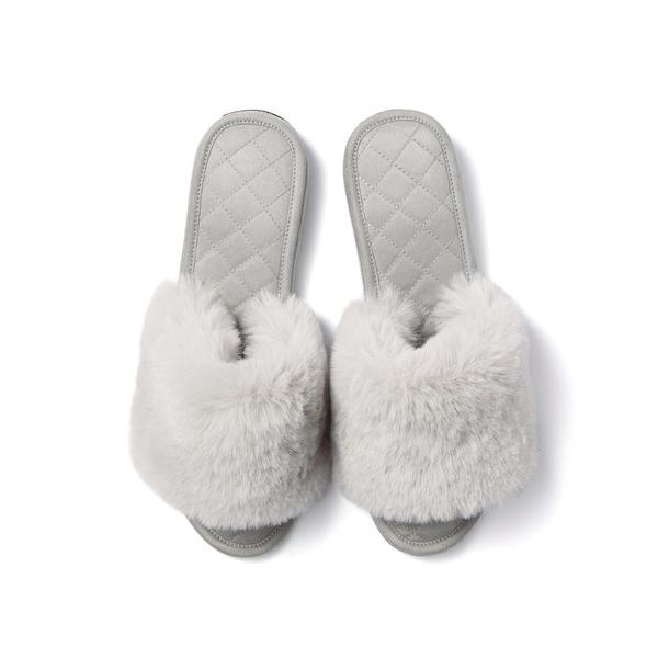 ZOZO問い合わせ番号:59129156ショップ:Francfranc，フランフランブランド:Francfranc，フランフラン商品名:エコファー×プレート ルームシューズ グレーカテゴリ:インテリア>ルームシューズ/スリッパブランド...