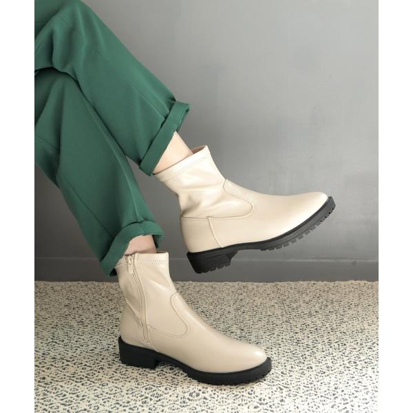 『セール実施中』ZOZO問い合わせ番号:60284261ショップ:SOROTTO，ソロットブランド:SOROTTO，ソロット商品名:厚底ソールのストレッチアンクルブーツカテゴリ:シューズ>ブーツブランド品番:ZAB6906素材:合成皮...