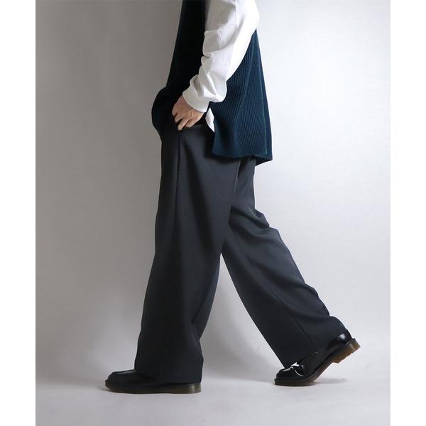 『タイムセール実施中』ZOZO問い合わせ番号:60350151ショップ:CONFIRM，コンファームブランド:Confirm，コンファーム商品名:センタープレス タックワイドストレートパンツ【Confirm】カテゴリ:パンツ>スラック...