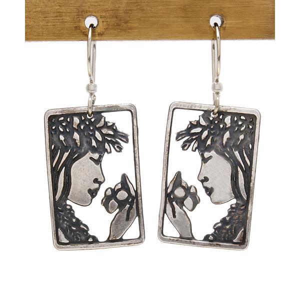 ※このアイテムは返品・交換対象外商品です。ZOZO問い合わせ番号:7078203ショップ:チャイハネ，チャイハネブランド:Kahiko，カヒコ商品名:【Kahiko】LEIGHTON LAM フラガールピアスカテゴリ:アクセサリー>ピ...