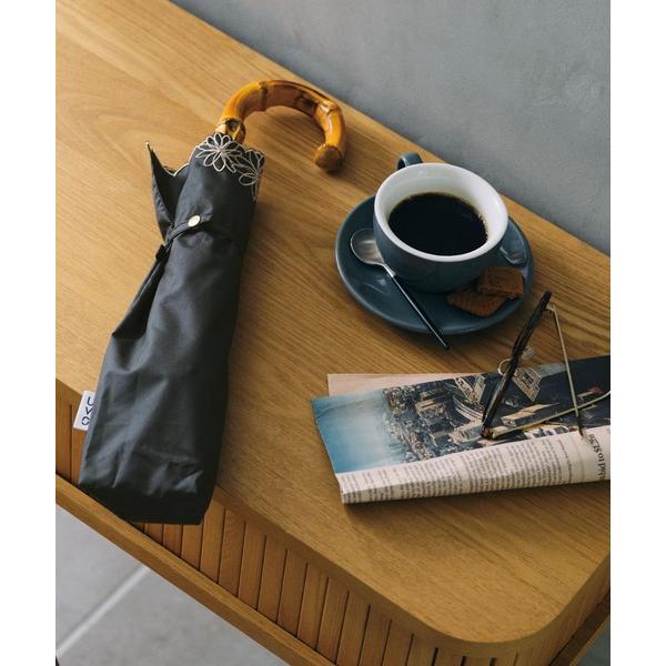 ZOZO問い合わせ番号:63589084ショップ:Wpc./KiU，ダブリュピーシーキウブランド:UVO，ウーボ，Wpc.，ダブリュピーシー商品名:最強の日傘「UVO」 折りたたみ2段 刺繍フラワー Wpc.カテゴリ:ファッション雑貨&gt...