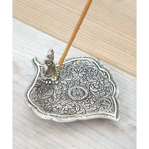 ZOZO問い合わせ番号:65491704ショップ:チャイハネ，チャイハネブランド:チャイハネ，チャイハネ商品名:【チャイハネ】ブッダリーフ香立てカテゴリ:インテリア>ルームフレグランス/お香ブランド品番:IDMP2701素材:アルミ原...