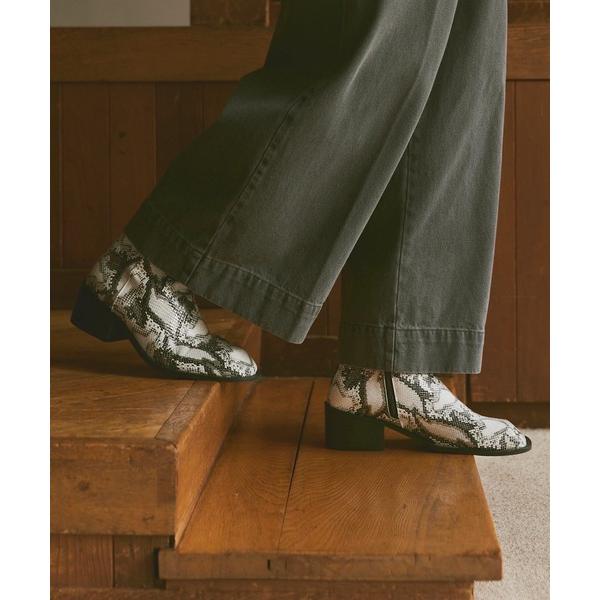ZOZO問い合わせ番号:69033010ショップ:soerte，ソエルテブランド:soerte，ソエルテ商品名:Square Toe Leather Boots/スクエアトゥレザーブーツカテゴリ:シューズ>ブーツブランド品番:SO69...