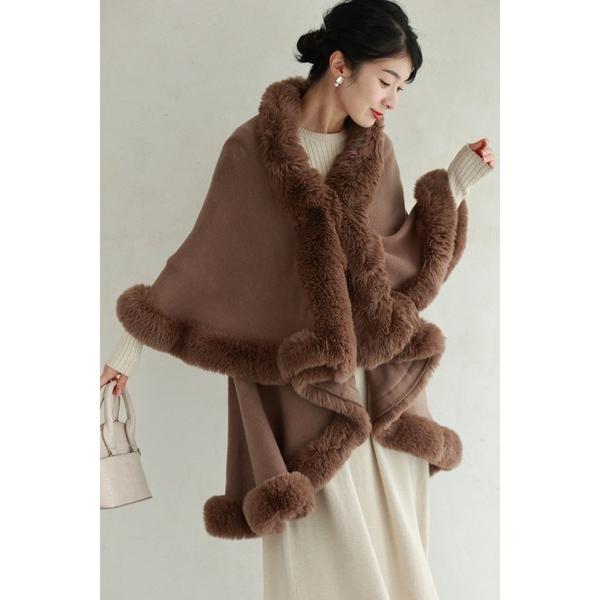 ZOZO問い合わせ番号:71179811ショップ:FRENCH PAVE，フレンチパヴェブランド:CAWAII，カワイイ商品名:サッと羽織れるラグジュアリー。フェイクファーケープポンチョアウターカテゴリ:ジャケット/アウター>ポンチョ...