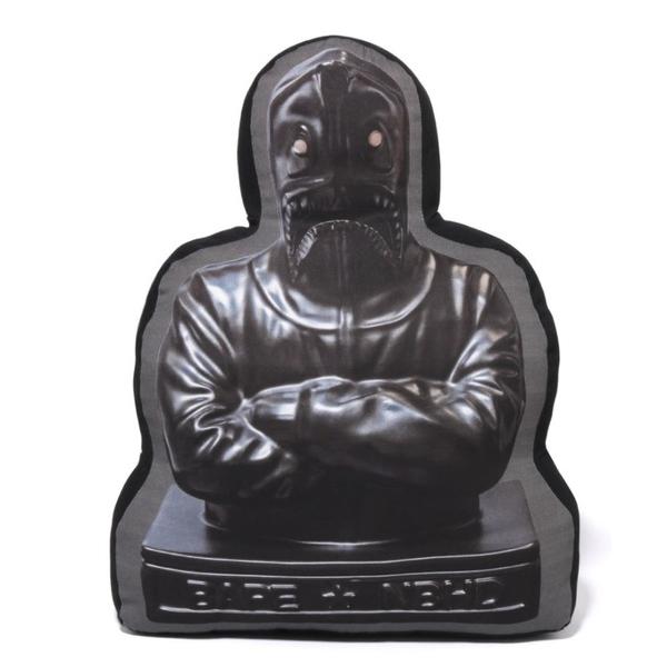 ZOZO問い合わせ番号:71614505ショップ:A BATHING APE，ア ベイシング エイプブランド:A BATHING APE，アベイシングエイプ商品名:BAPE NBHD SHARK CUSHION Mカテゴリ:インテリア&gt...