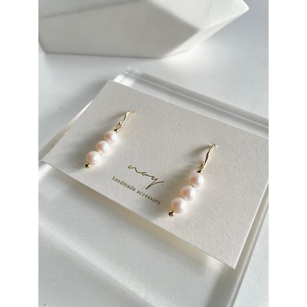 ※このアイテムは返品・交換対象外商品です。ZOZO問い合わせ番号:72698941ショップ:CERCA，チェルカブランド:CERCA，チェルカ商品名:NoY./クリスタルパール3連フープピアスカテゴリ:アクセサリー>ピアス（両耳用）ブ...