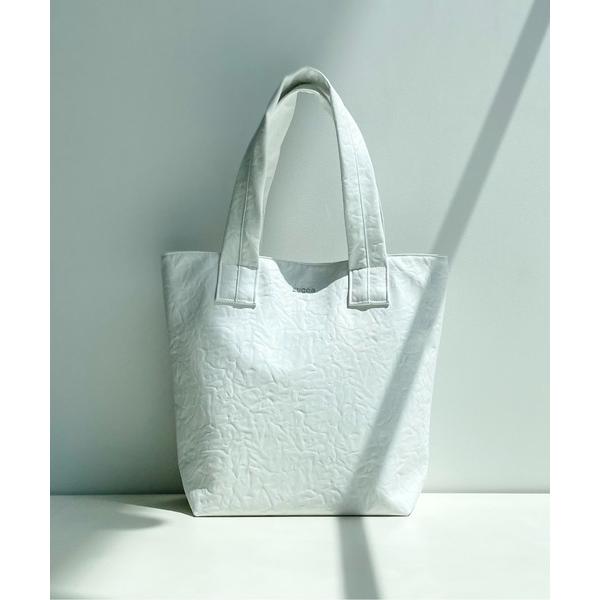 ZOZO問い合わせ番号:73185648ショップ:ZUCCa，ズッカブランド:ZUCCa，ズッカ商品名:EMBOSSバッグ / バッグカテゴリ:バッグ>トートバッグブランド品番:ZU05AG118素材:合成皮革原産国:中国製カラー:ホ...