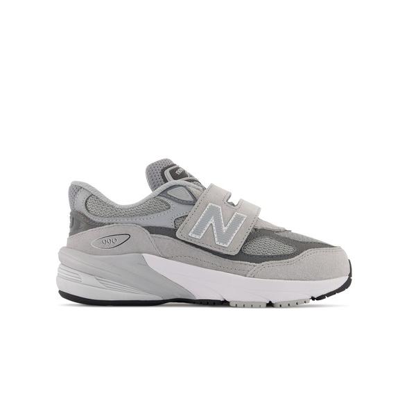 ZOZO問い合わせ番号:73187713ショップ:New Balance，ニューバランスブランド:New Balance，ニューバランス商品名:FuelCell 990 v6カテゴリ:シューズ>スニーカーブランド品番:PV990GL6...