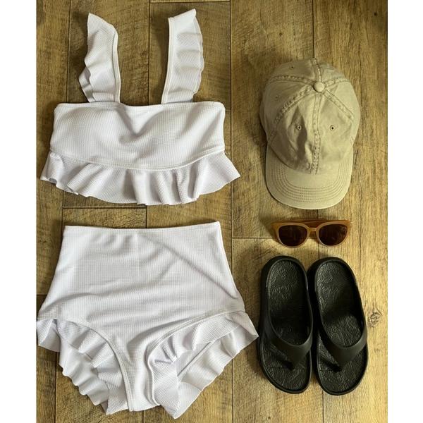 『タイムセール実施中』※このアイテムは返品・交換対象外商品です。ZOZO問い合わせ番号:73659886ショップ:Ritzy，リッツィーブランド:Ritzy，リッツィー商品名:お気に入り54，000人突破！フリルハイウエスト セットアップビ...