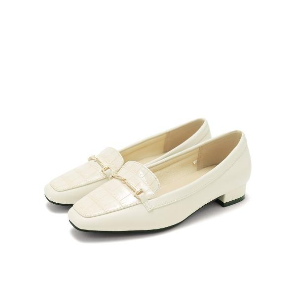 『セール実施中』ZOZO問い合わせ番号:74128857ショップ:SOROTTO，ソロットブランド:masyugirl，マシュガール，SOROTTO，ソロット商品名:【4E幅広・大きいサイズ】ビット付きローファーパンプスカテゴリ:シューズ&...