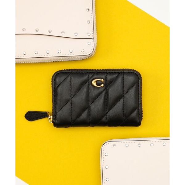 ZOZO問い合わせ番号:77706337ショップ:COACH，コーチブランド:COACH，コーチ商品名:スモール ジップ アラウンド カード ケース・ピロー キルティングカテゴリ:財布/小物>財布ブランド品番:CM505 B4BK素材...