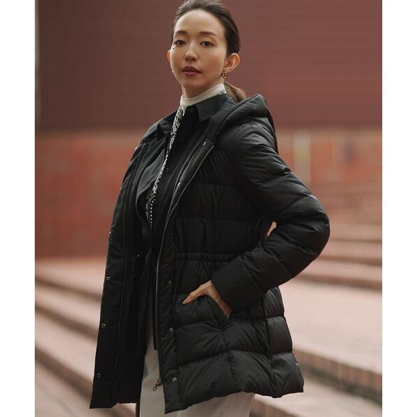 ZOZO問い合わせ番号:78398658ショップ:23区，ニジュウサンクブランド:23区，ニジュウサンク商品名:【VERY12月号掲載/新色追加】シレータフタ ミドル丈 ダウンコートカテゴリ:ジャケット/アウター>ダウンジャケット/コ...