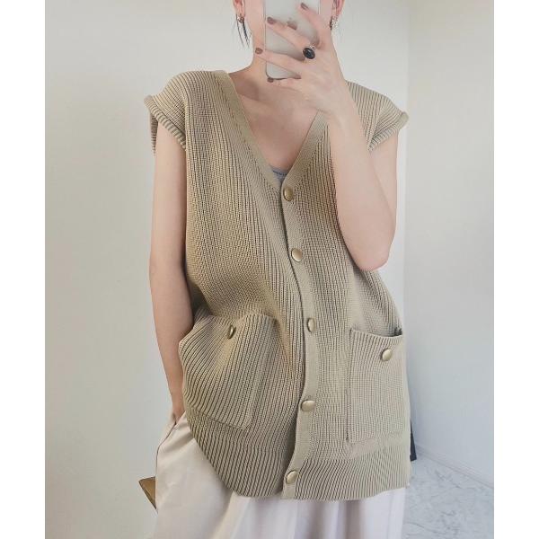 『タイムセール実施中』ZOZO問い合わせ番号:81320358ショップ:Ada.，エイダブランド:Eclat one，エクラワン，Ada.，エイダ商品名:Vネック ゴールドボタン スポンディッシュニットベストカテゴリ:トップス>ベスト...