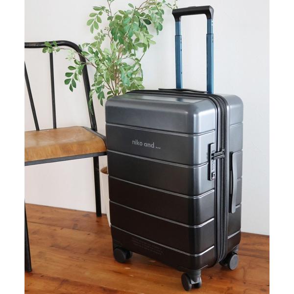 ZOZO問い合わせ番号:82102425ショップ:niko and...，ニコアンドブランド:niko and...，ニコアンド商品名:オリジナルニコロゴキャリーケースM/容量55-62Lカテゴリ:雑貨/ホビー>その他雑貨ブランド品番...