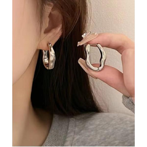 『タイムセール実施中』※このアイテムは返品・交換対象外商品です。ZOZO問い合わせ番号:84635602ショップ:VIBGYOR，ヴィブジョーブランド:tood.，トード，VIBGYOR，ヴィブジョー商品名:【tood.】ニュアンス フープ...