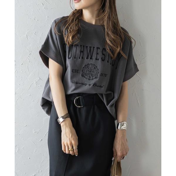 『セール実施中』ZOZO問い合わせ番号:85567451ショップ:Bonjour Sagan，ボンジュールサガンブランド:Bonjour Sagan，ボンジュールサガン商品名:カレッジ刺繍ピグメントスウェットTシャツカテゴリ:トップス&gt...