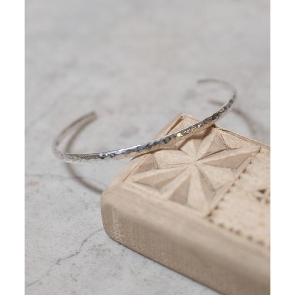 ZOZO問い合わせ番号:85767528ショップ:composite，コンポジットブランド:SENTI，センティ商品名:HAMMERED FINE BANGLE SV  ハンマード細バングル シルバーカテゴリ:アクセサリー>バングル/...
