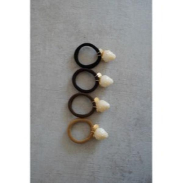 ZOZO問い合わせ番号:86108121ショップ:VIBGYOR，ヴィブジョーブランド:VIBGYOR，ヴィブジョー商品名:【Agaro】No.382　苺　イチゴ　ヘアゴム(MA)カテゴリ:ヘアアクセサリー>ヘアゴムブランド品番:Ag...