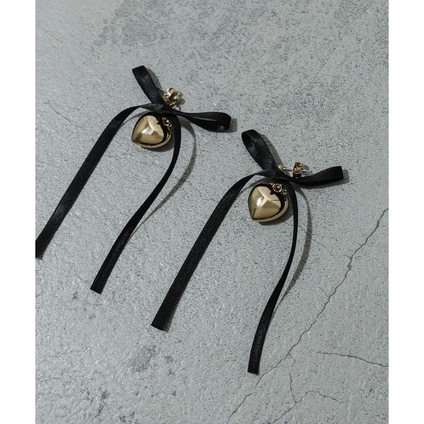 『セール実施中』※このアイテムは返品・交換対象外商品です。ZOZO問い合わせ番号:86111954ショップ:URBAN RESEARCH，アーバンリサーチブランド:SMELLY，スメリー商品名:サテンリボンハートピアスカテゴリ:アクセサリー...