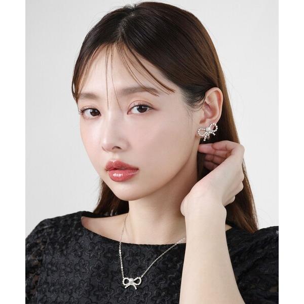 ZOZO問い合わせ番号:86279597ショップ:TOCCA，トッカブランド:TOCCA，トッカ商品名:GLITTER RIBBON EARRINGS イヤリングカテゴリ:アクセサリー>イヤリングブランド品番:ASTZCW0371素材...