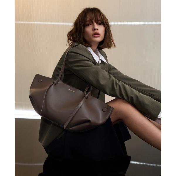 ZOZO問い合わせ番号:86315545ショップ:CHARLES &amp; KEITH，チャールズ＆キースブランド:CHARLES &amp; KEITH，チャールズ &amp; キース商品名:Calla カルラ トートバッグカテゴリ:バ...