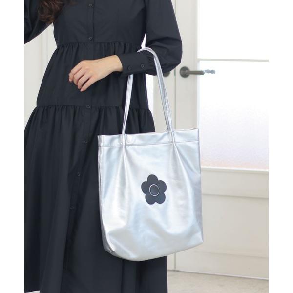 ZOZO問い合わせ番号:86451072ショップ:MARY QUANT，マリークワントブランド:MARY QUANT，マリークワント商品名:デイジーパッチソフト トートカテゴリ:バッグ>トートバッグブランド品番:224-813914素...