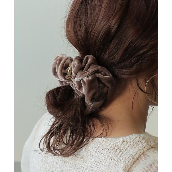 『セール実施中』ZOZO問い合わせ番号:87143631ショップ:Kana，カナブランド:Monocoro toppi，モノコロトッピ商品名:ゴールドメタル ベロアシュシュカテゴリ:ヘアアクセサリー>シュシュブランド品番:113-60...