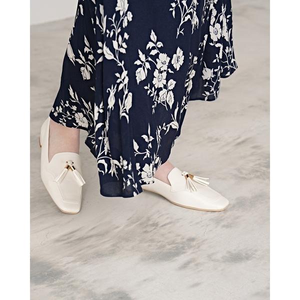 ZOZO問い合わせ番号:87323420ショップ:Emma Francis，エマ フランシスブランド:Emma Francis，エマフランシス商品名:スリム タッセルローファーカテゴリ:シューズ>ローファーブランド品番:2001e-P...