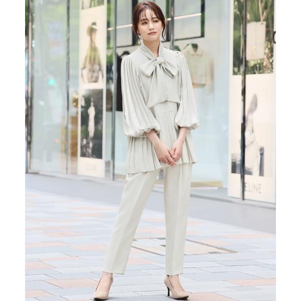 『タイムセール実施中』ZOZO問い合わせ番号:87360574ショップ:RIVER FIELD &amp; Co.，リバーフィールド　アンド　コーブランド:Flolia，フロリア商品名:ボウタイプリーツブラウス テーパードパンツ セットアッ...