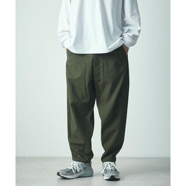 ZOZO問い合わせ番号:87502394ショップ:FREAK'S STORE，フリークスストアブランド:FREAK'S STORE，フリークスストア商品名:限定展開 ワイドシルエット カーブパンツ / テーパードシルエットカテゴリ:パンツ&...