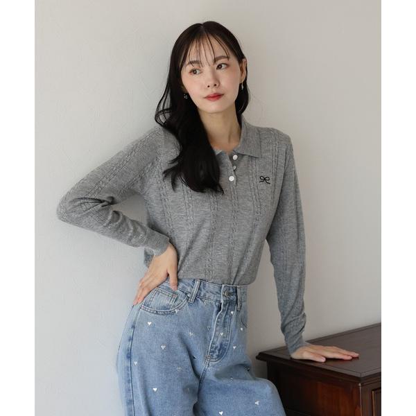 ZOZO問い合わせ番号:87752171ショップ:BLUEEAST，ブルーイーストブランド:BLUEEAST，ブルーイースト商品名:ワンポイントリボン刺繍ケーブルニットカテゴリ:トップス>ニット/セーターブランド品番:542423-8...