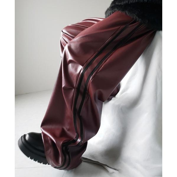 ZOZO問い合わせ番号:87852158ショップ:me+em select，ミームセレクトブランド:me+em select，ミームセレクト商品名:【 選べる４size ／ ２color 】２WAY サイドラインフェイクレザーワイドパンツ ...