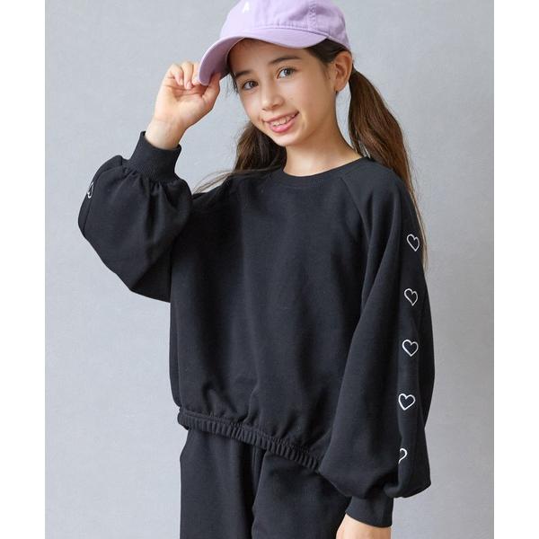 ZOZO問い合わせ番号:88673331ショップ:coca，コカブランド:coca（coca），コカ商品名:キッズ 袖ハート刺繍 クロップド丈スウェットカテゴリ:トップス>スウェットブランド品番:26-240734203-24素材:【...
