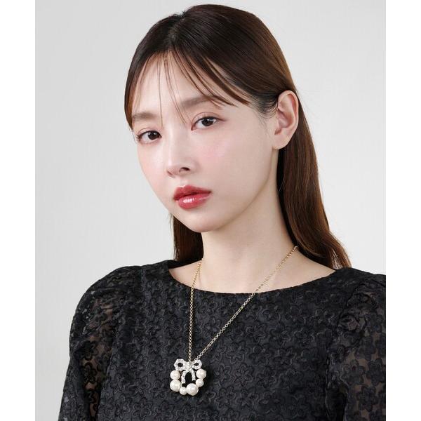 ZOZO問い合わせ番号:89036850ショップ:TOCCA，トッカブランド:TOCCA，トッカ商品名:PROMISE PEARL RIBBON BROOCH NECKLACE ブローチ ネックレスカテゴリ:アクセサリー>ブローチ/コ...