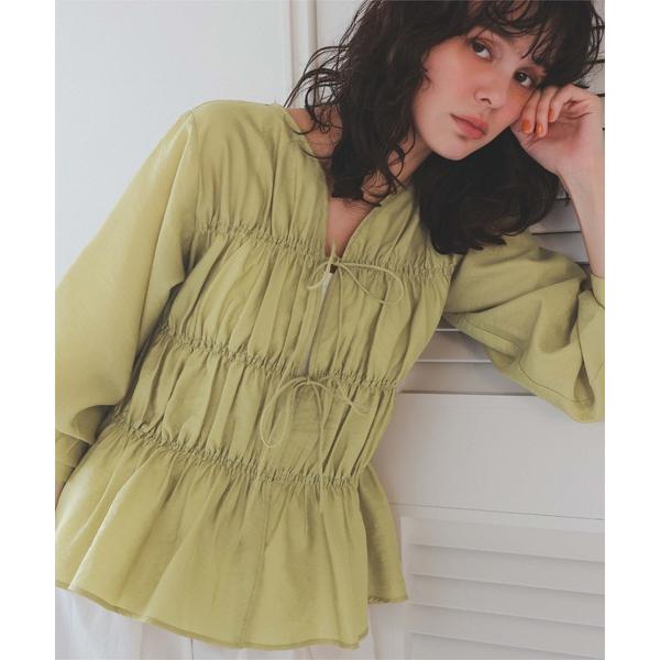 『タイムセール実施中』ZOZO問い合わせ番号:89894156ショップ:titivate，ティティベイトブランド:titivate，ティティベイト商品名:シャーリングギャザーリボンブラウスカテゴリ:トップス>シャツ/ブラウスブランド品...