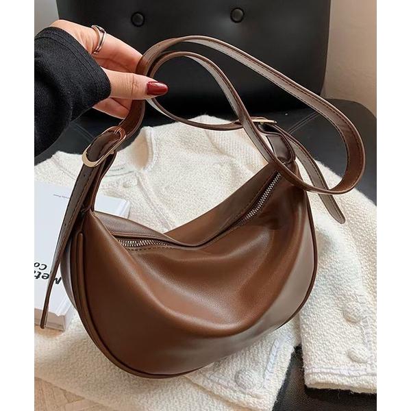 『タイムセール実施中』ZOZO問い合わせ番号:89928177ショップ:CALIFORNIA OUTFITTERS，カリフォルニア アウトフィッターズブランド:folka，フォルカ商品名:3-11E103 ハーフムーン ワンショルダーバッグ...