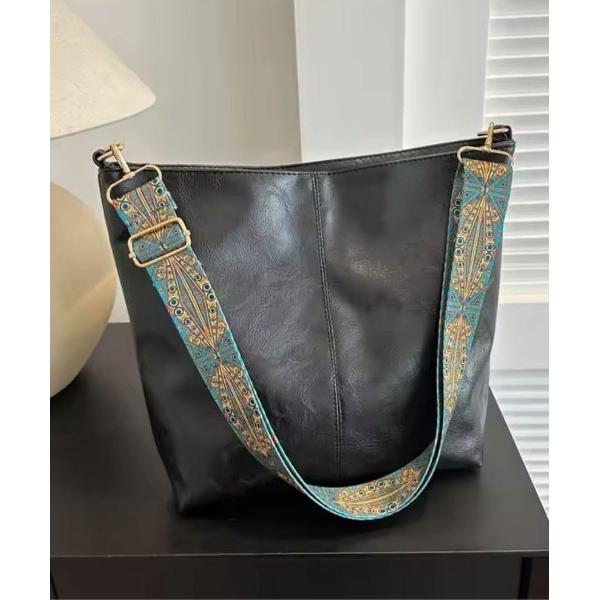 『タイムセール実施中』ZOZO問い合わせ番号:90126239ショップ:Port，ポートブランド:Port，ポート商品名:【 Port / ポート 】クラシック調  ベルト デザイン ショルダー バッグカテゴリ:バッグ>ショルダーバッ...