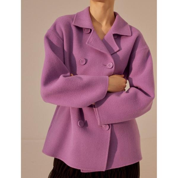 『セール実施中』参考価格：36，300円発売時期：2023年07月コンディション：B（目立つ使用感なし）使用感が少ない、または気にならないアイテム全体的：汚れ留め具：ほつれ参考商品名：【emmi atelier】リバーショートコート参考品番...