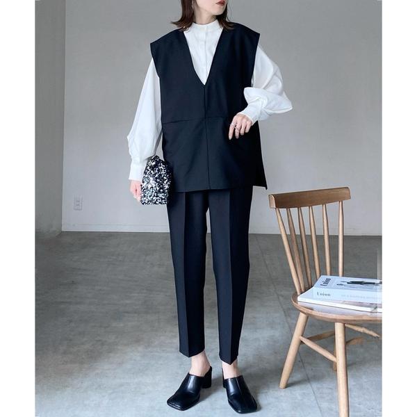 『セール実施中』ZOZO問い合わせ番号:91613634ショップ:wears，ウェアーズブランド:She's Closet，シーズクローゼット商品名:ノーカラー深Vネックベスト＆パンツスタイル セットアップカテゴリ:ジャケット/アウター&g...