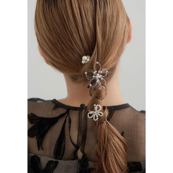 『タイムセール実施中』ZOZO問い合わせ番号:91979208ショップ:bflat，ビーフラットブランド:niana，ニアナ商品名:フラワー＆バタフライモチーフヘアピン3本セット Uピン パール ビーズ ヘアアクセサリー 花 蝶々 ゴールド...