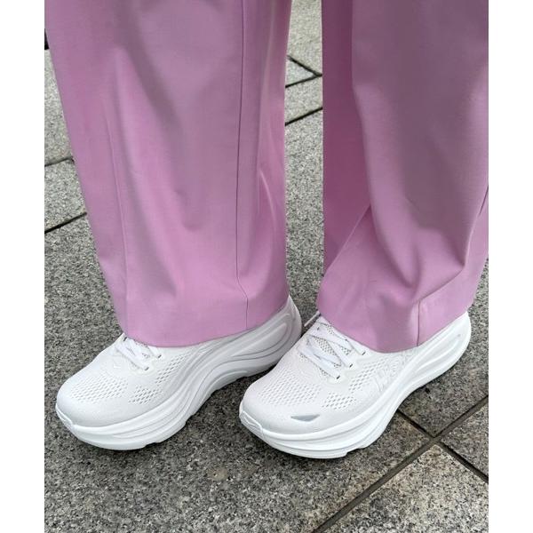 ZOZO問い合わせ番号:91980904ショップ:emmi，エミブランド:HOKA，ホカ，emmi，エミ商品名:【HOKA ONE ONE】W BONDI 9カテゴリ:シューズ>スニーカーブランド品番:1162012-WWH原産国:ベ...